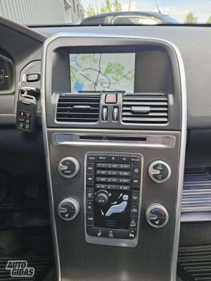 Grey Volvo XC60 2014 in Siauliai, with an engine capacity of 2.40 L and mileage of 262 thousand km for 13959 €, photo 18 on AUTOMOTO.COM.LV