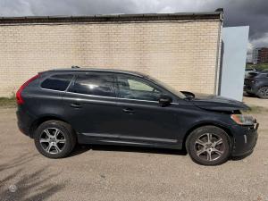 Grey Volvo XC60 2014 in Klaipeda, with an engine capacity of 2.95 L and mileage of 219 thousand km for 5690 €, photo 3 on AUTOMOTO.COM.LV