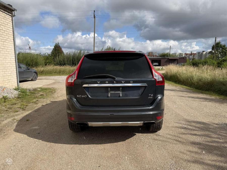Grey Volvo XC60 2014 in Klaipeda, with an engine capacity of 2.95 L and mileage of 219 thousand km for 5690 €, photo 5 on AUTOMOTO.COM.LV
