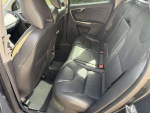 Grey Volvo XC60 2014 in Klaipeda, with an engine capacity of 2.95 L and mileage of 219 thousand km for 5690 €, photo 20 on AUTOMOTO.COM.LV