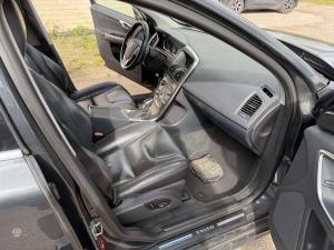 Grey Volvo XC60 2014 in Klaipeda, with an engine capacity of 2.95 L and mileage of 219 thousand km for 5690 €, photo 23 on AUTOMOTO.COM.LV