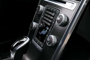 Серый Вольво ХС60 2014 в Кретинга, объемом двигателя 1.98 л и пробегом 165 тыс. км за 10499 €, фото 24 на AUTOMOTO.COM.LV