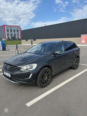 Grey Volvo XC60 2014 in Vilnius, with an engine capacity of 1.97 L and mileage of 323 thousand km for 10500 €, photo 3 on AUTOMOTO.COM.LV