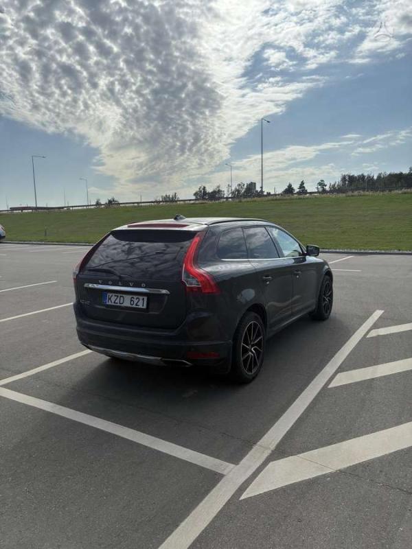 Pelēks Volvo XC60 2014 Viļņa, ar dzinēja tilpumu 1.97 L un nobraukumu 323 tūkst. km par 10500 €, foto 6 vietnē AUTOMOTO.COM.LV