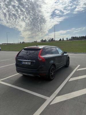 Grey Volvo XC60 2014 in Vilnius, with an engine capacity of 1.97 L and mileage of 323 thousand km for 10500 €, photo 6 on AUTOMOTO.COM.LV