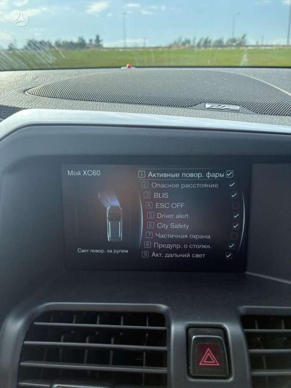 Pelēks Volvo XC60 2014 Viļņa, ar dzinēja tilpumu 1.97 L un nobraukumu 323 tūkst. km par 10500 €, foto 9 vietnē AUTOMOTO.COM.LV