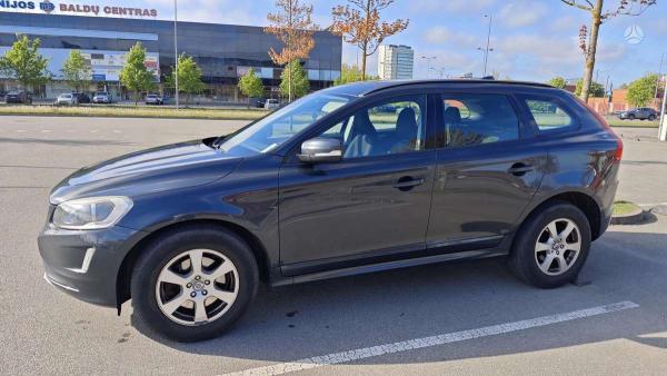 Grey Volvo XC60 2014 in Klaipeda, with an engine capacity of 1.98 L and mileage of 266 thousand km for 8500 €, photo 4 on AUTOMOTO.COM.LV