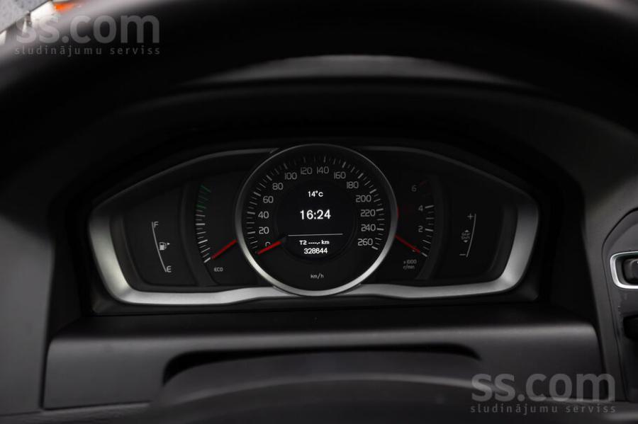 Grey Volvo XC60 2014 in Jelgava, with an engine capacity of 2.00 L and mileage of 0 thousand km for 11700 €, photo 26 on AUTOMOTO.COM.LV