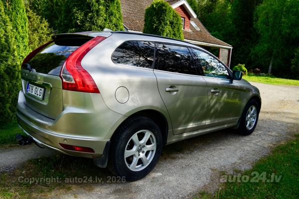 Pelēks Volvo XC60 2014 Tallina, ar dzinēja tilpumu 2.00 L un nobraukumu 396 tūkst. km par 9900 €, foto 3 vietnē AUTOMOTO.COM.LV