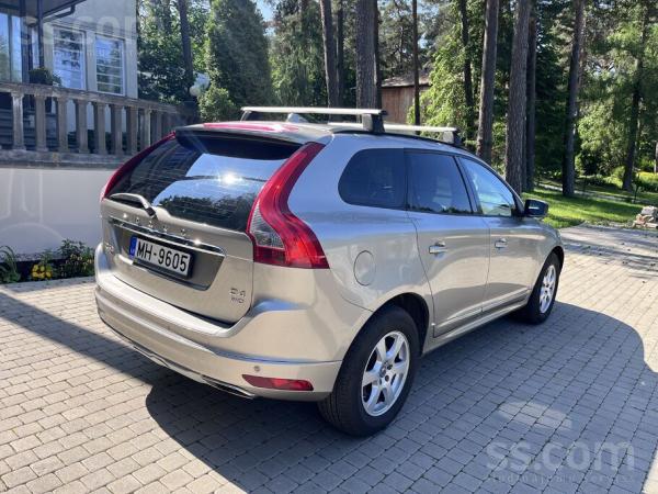 Pelēks Volvo XC60 2015 Rīga, ar dzinēja tilpumu 2.40 L un nobraukumu 288 tūkst. km par 7500 €, foto 3 vietnē AUTOMOTO.COM.LV