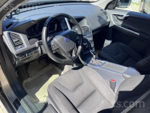 Pelēks Volvo XC60 2015 Rīga, ar dzinēja tilpumu 2.40 L un nobraukumu 288 tūkst. km par 7500 €, foto 6 vietnē AUTOMOTO.COM.LV