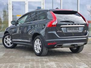 Grey Volvo XC60 2015 in Vilnius, with an engine capacity of 2.40 L and mileage of 235 thousand km for 16800 €, photo 5 on AUTOMOTO.COM.LV