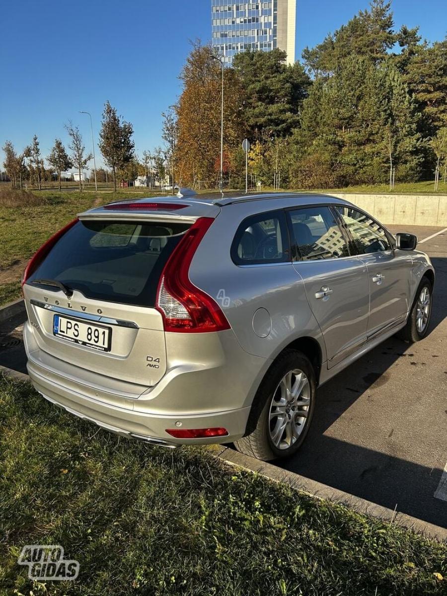 Grey Volvo XC60 2015 in Vilnius, with an engine capacity of 2.40 L and mileage of 255 thousand km for 11400 €, photo 3 on AUTOMOTO.COM.LV