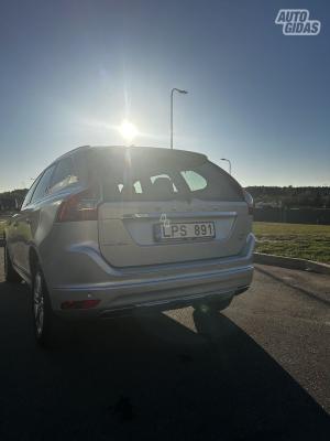 Grey Volvo XC60 2015 in Vilnius, with an engine capacity of 2.40 L and mileage of 255 thousand km for 11400 €, photo 5 on AUTOMOTO.COM.LV