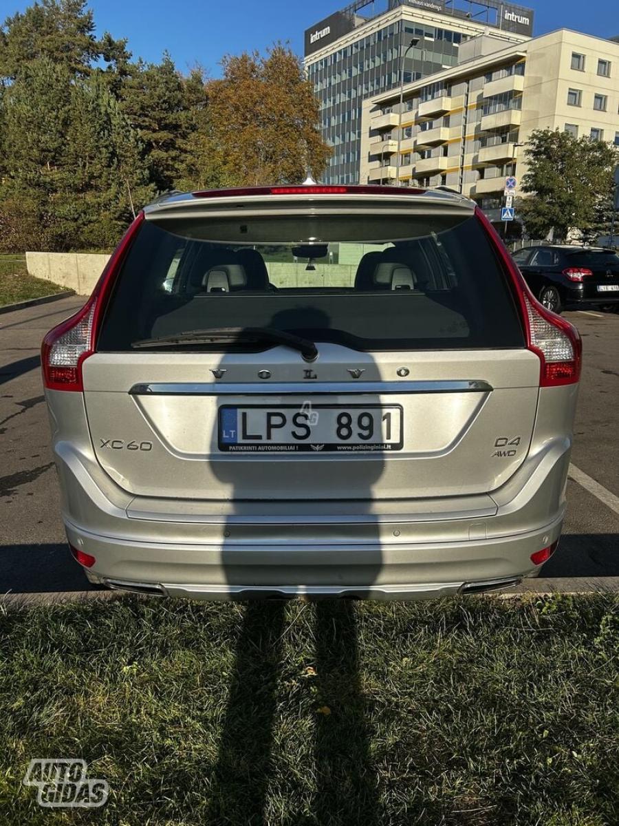 Grey Volvo XC60 2015 in Vilnius, with an engine capacity of 2.40 L and mileage of 255 thousand km for 11400 €, photo 6 on AUTOMOTO.COM.LV