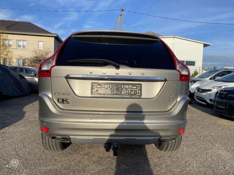Grey Volvo XC60 2015 in Radviliskis, with an engine capacity of 2.40 L and mileage of 165 thousand km for 9150 €, photo 6 on AUTOMOTO.COM.LV