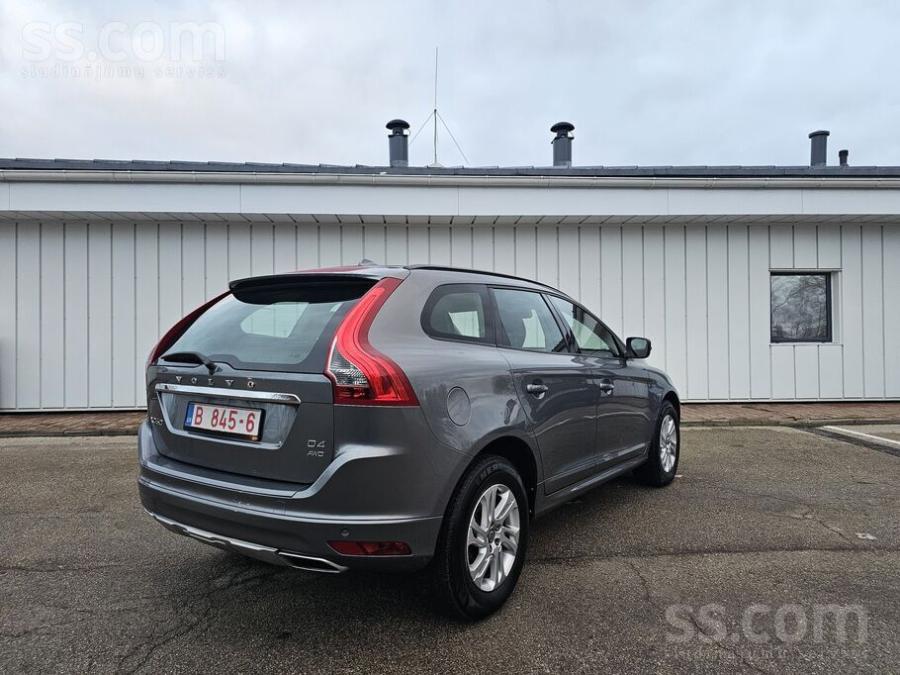 Pelēks Volvo XC60 2015 Rīga, ar dzinēja tilpumu 2.40 L un nobraukumu 196 tūkst. km par 11990 €, foto 4 vietnē AUTOMOTO.COM.LV