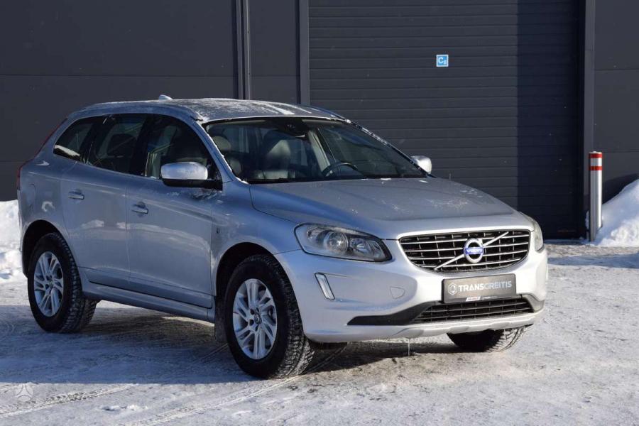 Grey Volvo XC60 2015 in Vilnius, with an engine capacity of 1.97 L and mileage of 240 thousand km for 9999 €, photo 2 on AUTOMOTO.COM.LV