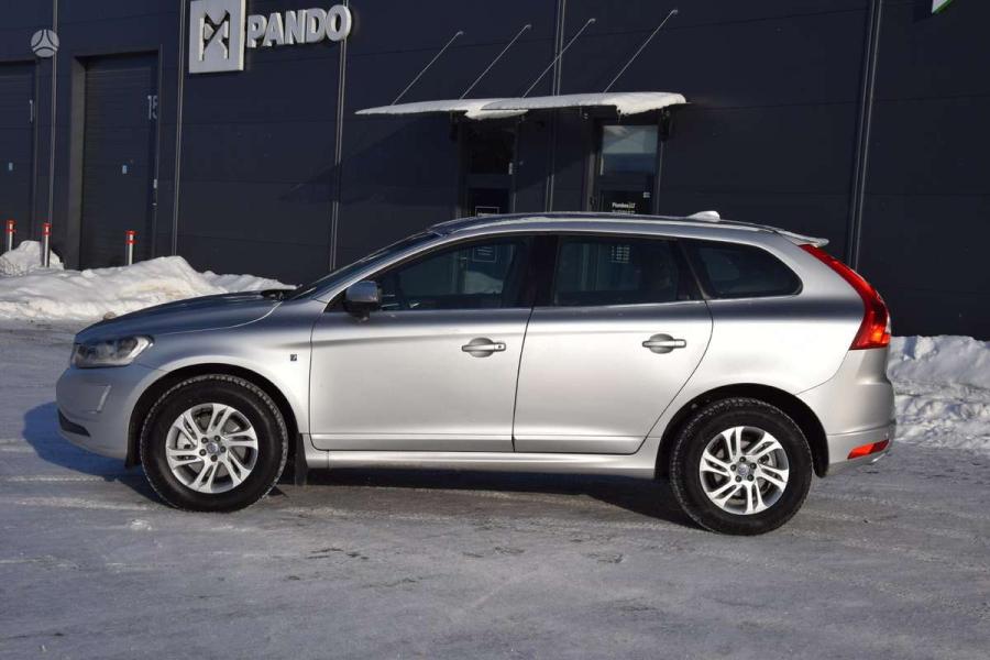 Grey Volvo XC60 2015 in Vilnius, with an engine capacity of 1.97 L and mileage of 240 thousand km for 9999 €, photo 9 on AUTOMOTO.COM.LV
