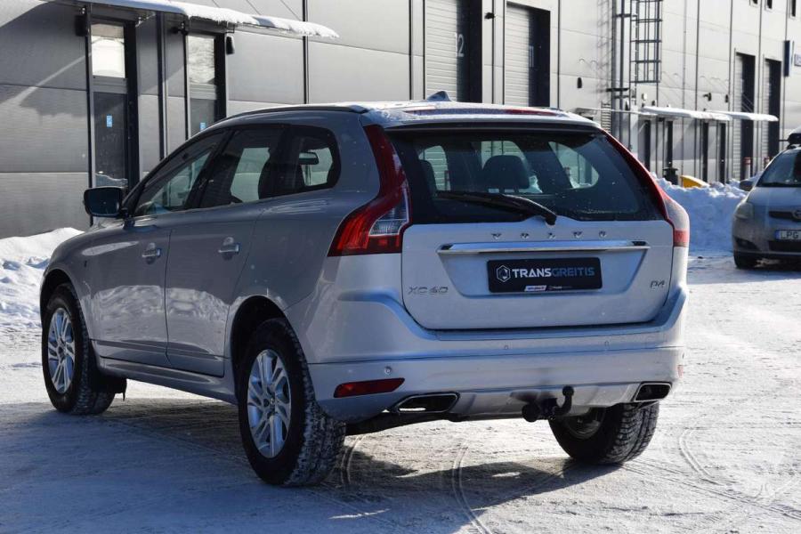 Grey Volvo XC60 2015 in Vilnius, with an engine capacity of 1.97 L and mileage of 240 thousand km for 9999 €, photo 14 on AUTOMOTO.COM.LV