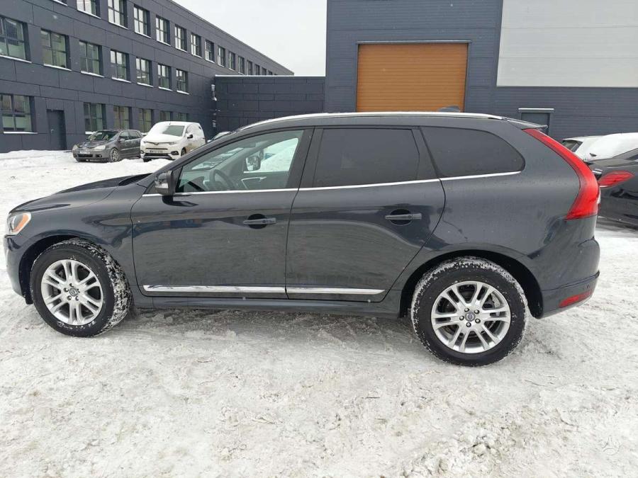 Grey Volvo XC60 2015 in Kaunas, with an engine capacity of 1.97 L and mileage of 155 thousand km for 12900 €, photo 2 on AUTOMOTO.COM.LV