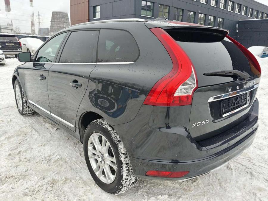 Grey Volvo XC60 2015 in Kaunas, with an engine capacity of 1.97 L and mileage of 155 thousand km for 12900 €, photo 3 on AUTOMOTO.COM.LV