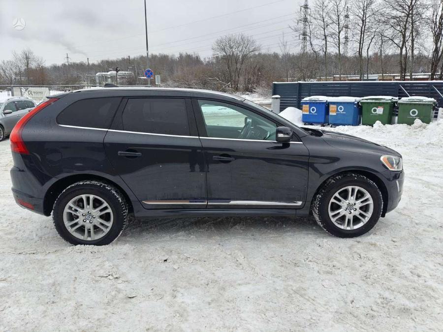 Grey Volvo XC60 2015 in Kaunas, with an engine capacity of 1.97 L and mileage of 155 thousand km for 12900 €, photo 6 on AUTOMOTO.COM.LV
