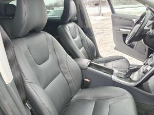 Grey Volvo XC60 2015 in Kaunas, with an engine capacity of 1.97 L and mileage of 155 thousand km for 12900 €, photo 14 on AUTOMOTO.COM.LV