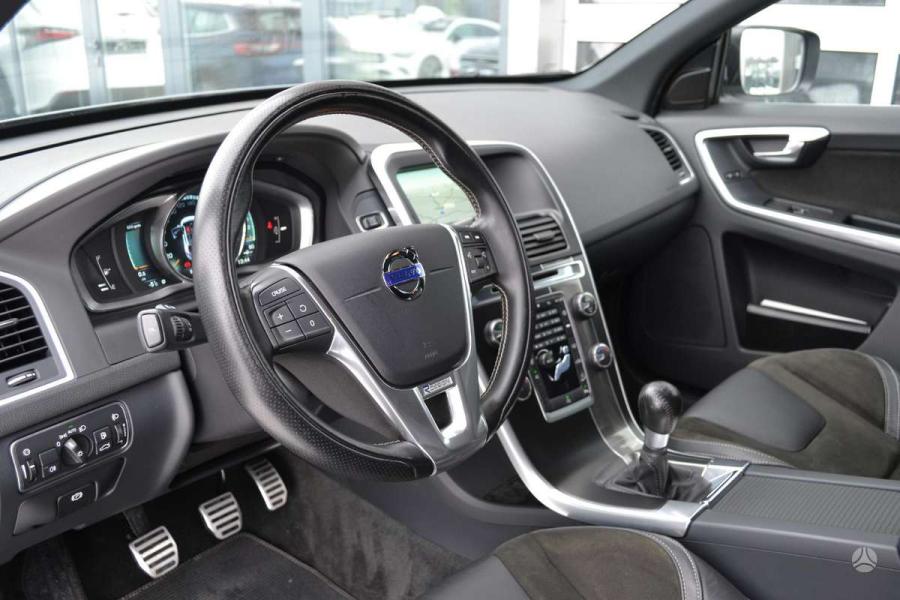 Pelēks Volvo XC60 2015 Viļņa, ar dzinēja tilpumu 2.40 L un nobraukumu 278 tūkst. km par 13500 €, foto 16 vietnē AUTOMOTO.COM.LV