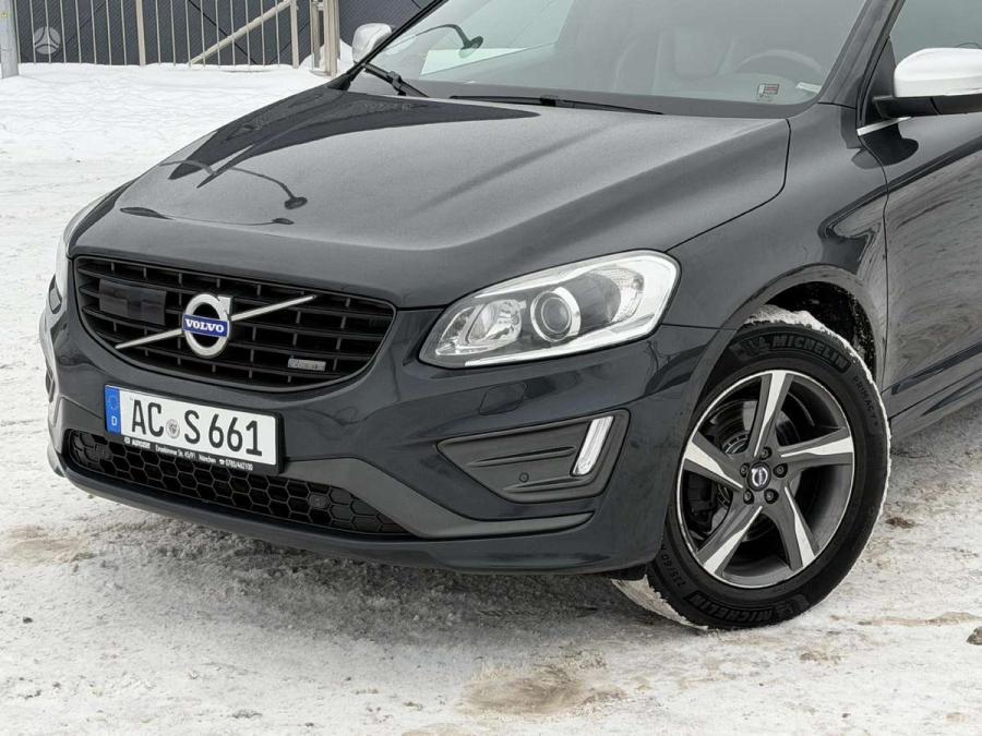 Grey Volvo XC60 2015 in Jonava, with an engine capacity of 2.40 L and mileage of 290 thousand km for 14650 €, photo 3 on AUTOMOTO.COM.LV