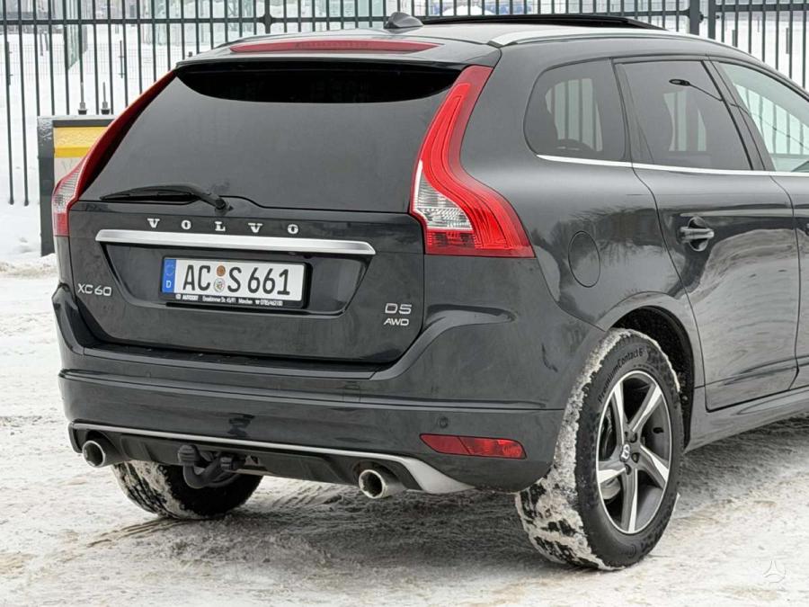 Grey Volvo XC60 2015 in Jonava, with an engine capacity of 2.40 L and mileage of 290 thousand km for 14650 €, photo 8 on AUTOMOTO.COM.LV