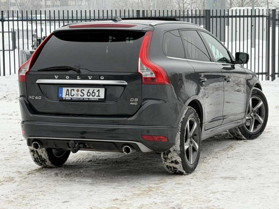 Grey Volvo XC60 2015 in Jonava, with an engine capacity of 2.40 L and mileage of 290 thousand km for 14650 €, photo 9 on AUTOMOTO.COM.LV
