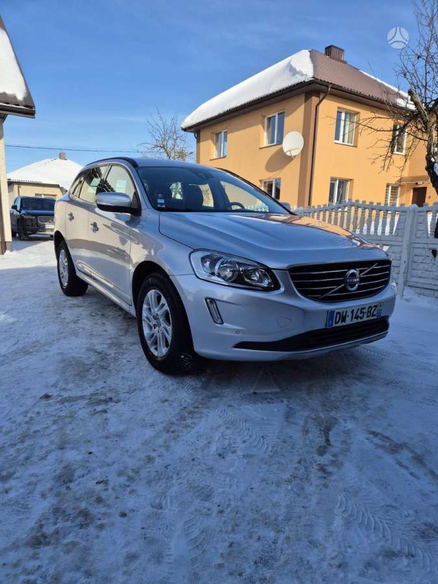 Pelēks Volvo XC60 2015 Tauragė, ar dzinēja tilpumu 2.40 L un nobraukumu 272 tūkst. km par 11300 €, foto 1 vietnē AUTOMOTO.COM.LV