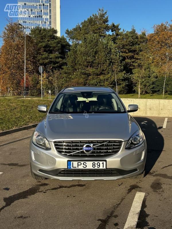 Grey Volvo XC60 2015 in Vilnius, with an engine capacity of 2.40 L and mileage of 255 thousand km for 11400 €, photo 2 on AUTOMOTO.COM.LV