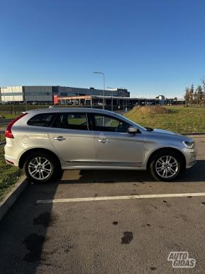 Pelēks Volvo XC60 2015 Viļņa, ar dzinēja tilpumu 2.40 L un nobraukumu 255 tūkst. km par 11400 €, foto 3 vietnē AUTOMOTO.COM.LV