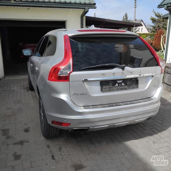 Pelēks Volvo XC60 2015 Šauļi, ar dzinēja tilpumu 2.00 L un nobraukumu 187 tūkst. km par 10850 €, foto 4 vietnē AUTOMOTO.COM.LV