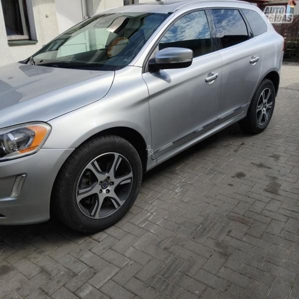 Серый Вольво ХС60 2015 в Пакруойис, объемом двигателя 2.00 л и пробегом 187 тыс. км за 10850 €, фото 2 на AUTOMOTO.COM.LV