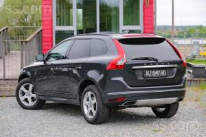 Pelēks Volvo XC60 2015 Rīga, ar dzinēja tilpumu 2.00 L un nobraukumu 270 tūkst. km par 11990 €, foto 4 vietnē AUTOMOTO.COM.LV