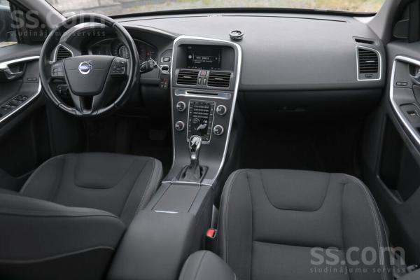 Grey Volvo XC60 2015 in Riga, with an engine capacity of 2.00 L and mileage of 270 thousand km for 11990 €, photo 6 on AUTOMOTO.COM.LV