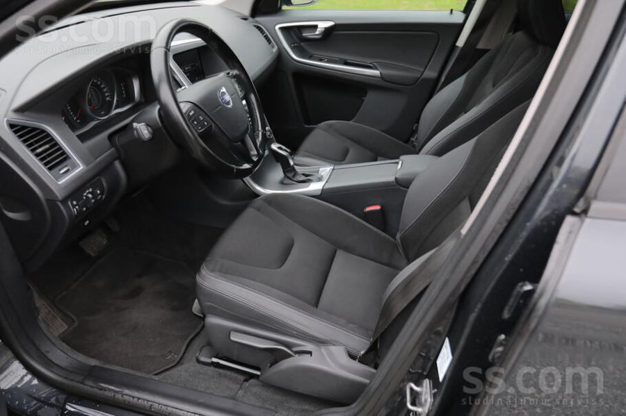 Pelēks Volvo XC60 2015 Rīga, ar dzinēja tilpumu 2.00 L un nobraukumu 270 tūkst. km par 11990 €, foto 8 vietnē AUTOMOTO.COM.LV