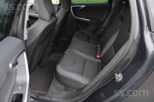 Pelēks Volvo XC60 2015 Rīga, ar dzinēja tilpumu 2.00 L un nobraukumu 270 tūkst. km par 11990 €, foto 10 vietnē AUTOMOTO.COM.LV