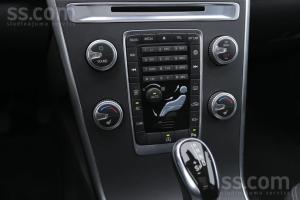 Pelēks Volvo XC60 2015 Rīga, ar dzinēja tilpumu 2.00 L un nobraukumu 270 tūkst. km par 11990 €, foto 15 vietnē AUTOMOTO.COM.LV