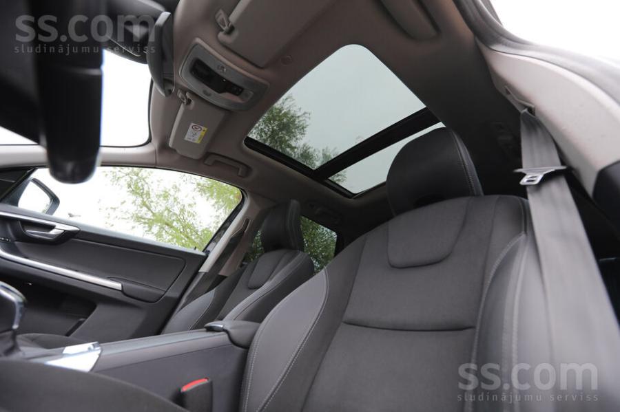 Pelēks Volvo XC60 2015 Rīga, ar dzinēja tilpumu 2.00 L un nobraukumu 270 tūkst. km par 11990 €, foto 19 vietnē AUTOMOTO.COM.LV