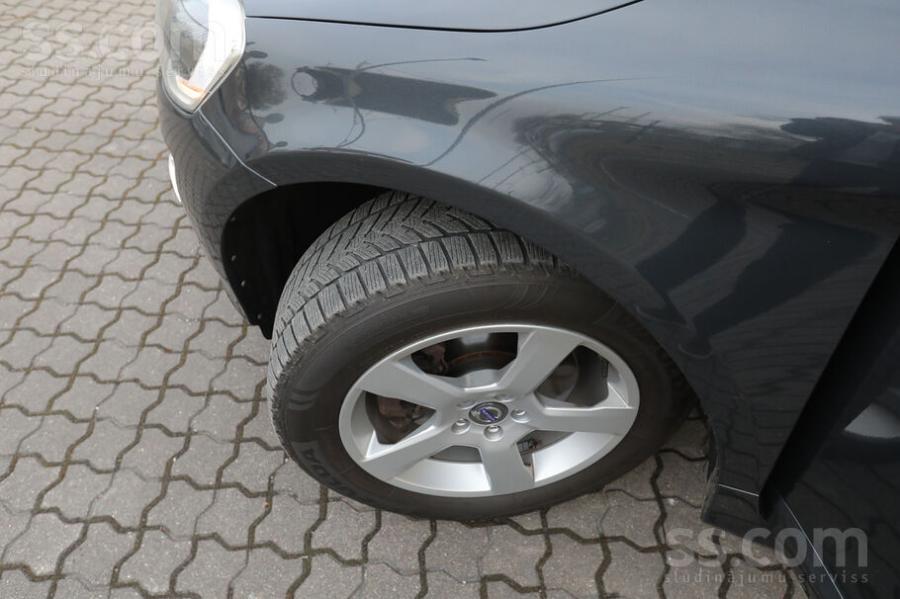 Pelēks Volvo XC60 2015 Rīga, ar dzinēja tilpumu 2.00 L un nobraukumu 270 tūkst. km par 11990 €, foto 20 vietnē AUTOMOTO.COM.LV