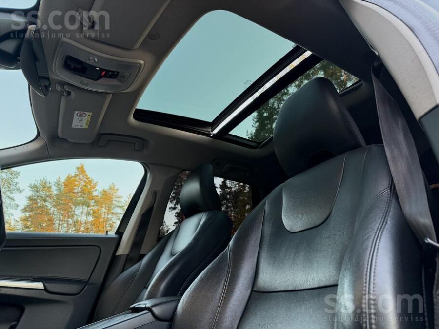 Pelēks Volvo XC60 2015 Rīga, ar dzinēja tilpumu 2.00 L un nobraukumu 274 tūkst. km par 11300 €, foto 11 vietnē AUTOMOTO.COM.LV
