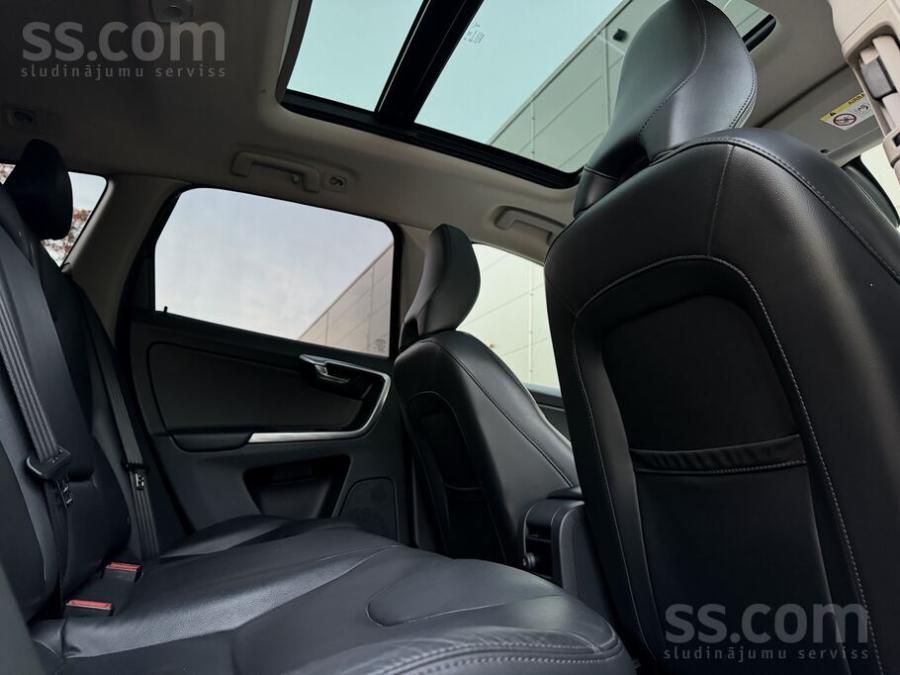 Pelēks Volvo XC60 2015 Rīga, ar dzinēja tilpumu 2.00 L un nobraukumu 274 tūkst. km par 11300 €, foto 15 vietnē AUTOMOTO.COM.LV
