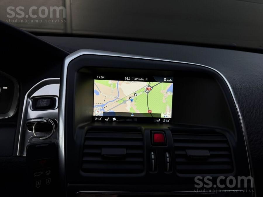 Pelēks Volvo XC60 2015 Rīga, ar dzinēja tilpumu 2.00 L un nobraukumu 274 tūkst. km par 11300 €, foto 22 vietnē AUTOMOTO.COM.LV