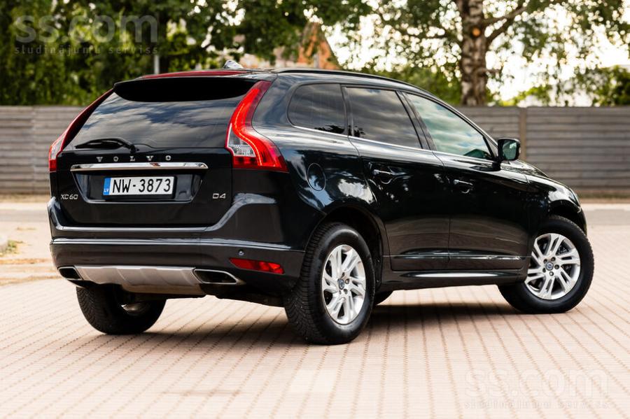 Grey Volvo XC60 2015 in Jelgava, with an engine capacity of 2.00 L and mileage of 235 thousand km for 11990 €, photo 5 on AUTOMOTO.COM.LV