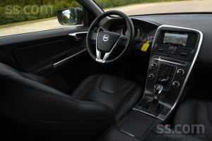 Grey Volvo XC60 2015 in Jelgava, with an engine capacity of 2.00 L and mileage of 235 thousand km for 11990 €, photo 8 on AUTOMOTO.COM.LV