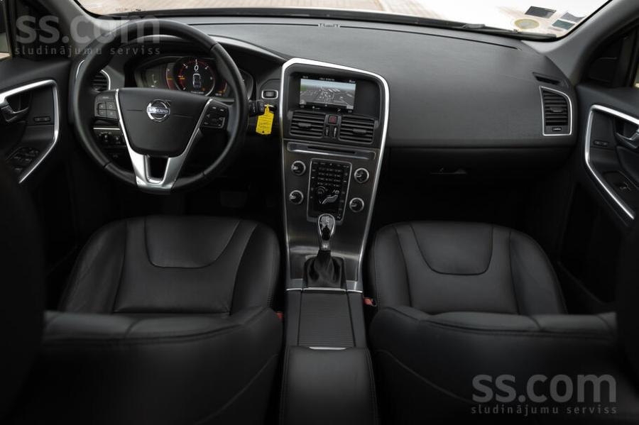 Grey Volvo XC60 2015 in Jelgava, with an engine capacity of 2.00 L and mileage of 235 thousand km for 11990 €, photo 9 on AUTOMOTO.COM.LV